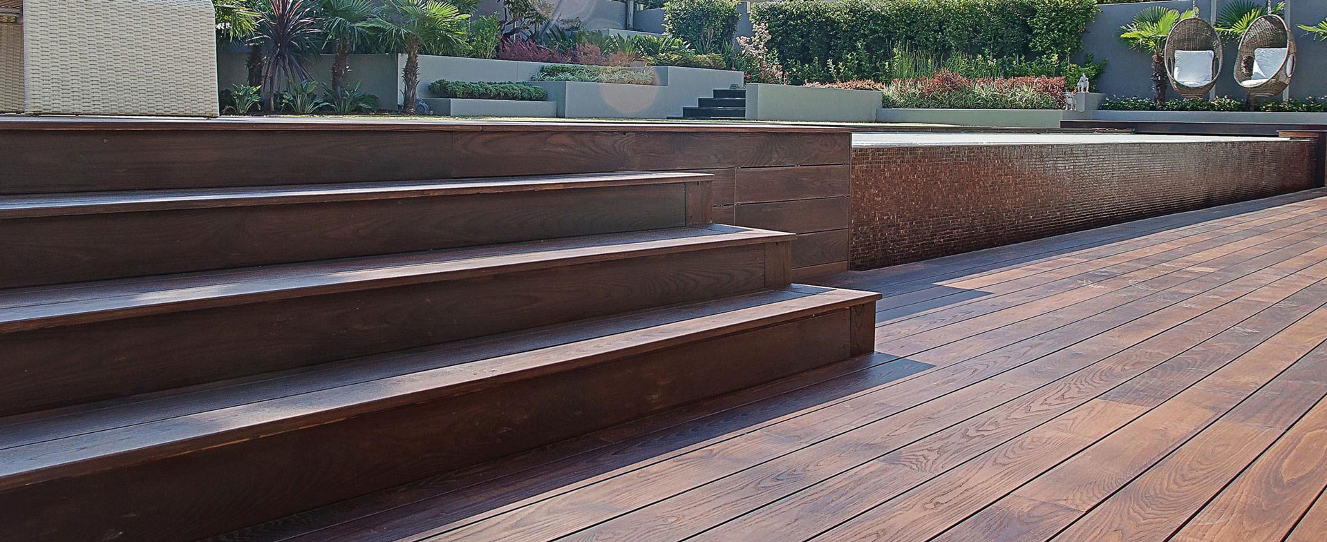 Advantages of Americana Decking - Deck Supply Warehouse
